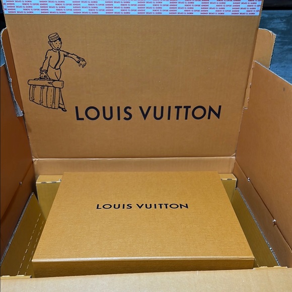 Louis Vuitton | Other | Louis Vuitton Gift Box With Ribbon And Tags ...